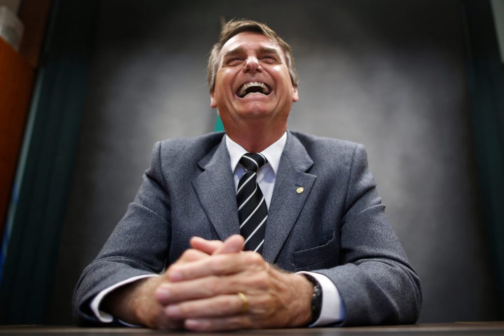 BOLSONARO DESCUMPRE A LEI PARA ATACAR SINDICATOS - Sintufrj